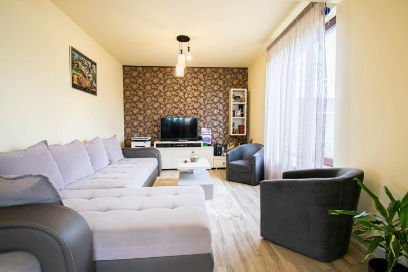 Vila individua 4 cam,147 mp utili+teren 504 mp,terasa inchisa, Dobreni ...